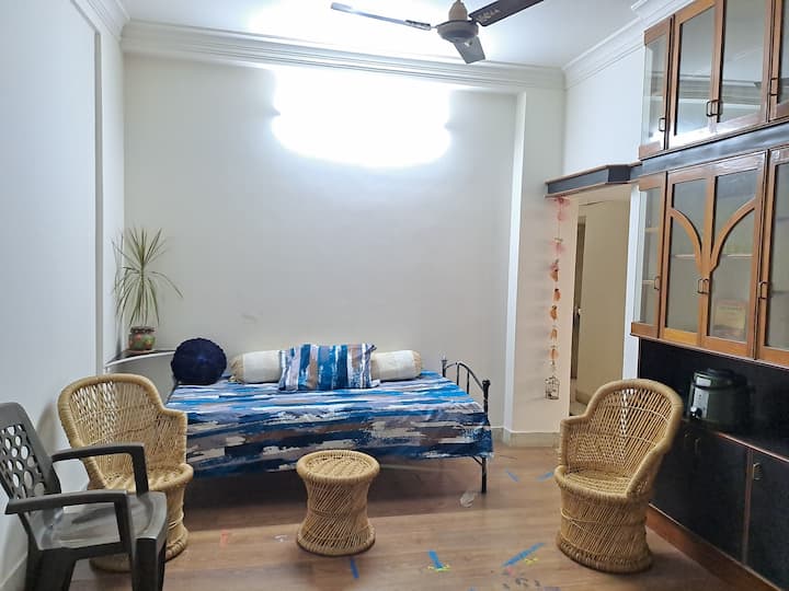 A Vintage Masterbedroom(stay For 2 Days Or More) - Nagpur