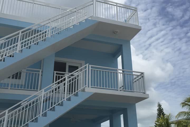 Relax And  Sun It Up In Your Own Rooftop - Key Largo, FL