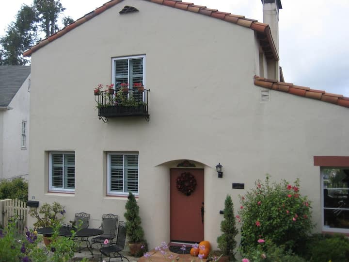 Beautiful Upper Rockridge Mediterranean Villa - Berkeley, CA