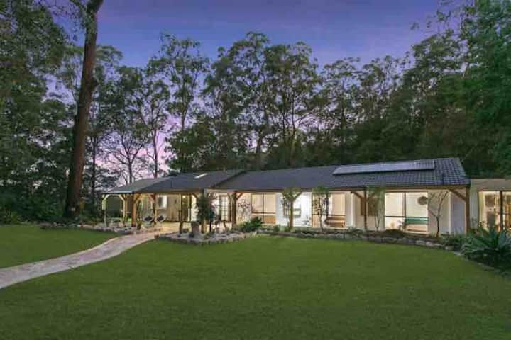 Gold Coast Hinterland meets the Beach - Houses for Rent in Elanora ...