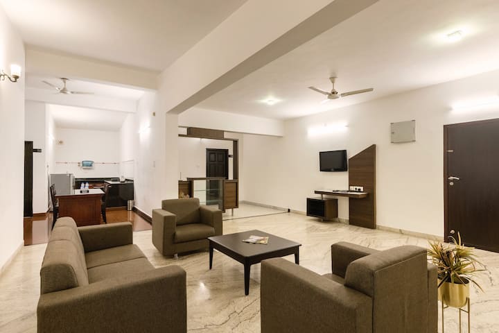 3 Bhk Service Apartment-paramount Suites Mangalore - Mangalore