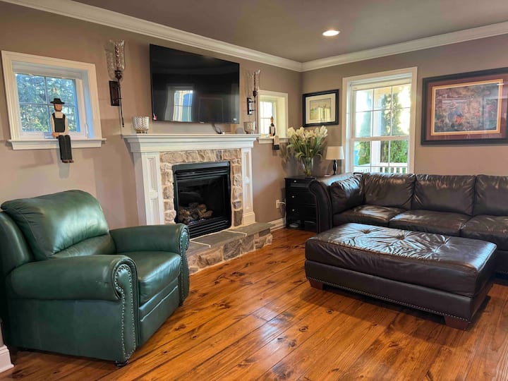 Charming Farmhouse In Quarryville,pa - Kirkwood, PA