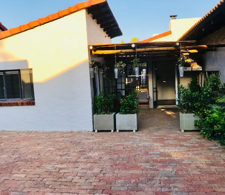 The Botanical Apartment With Solar & Wi-fi - Pretoria