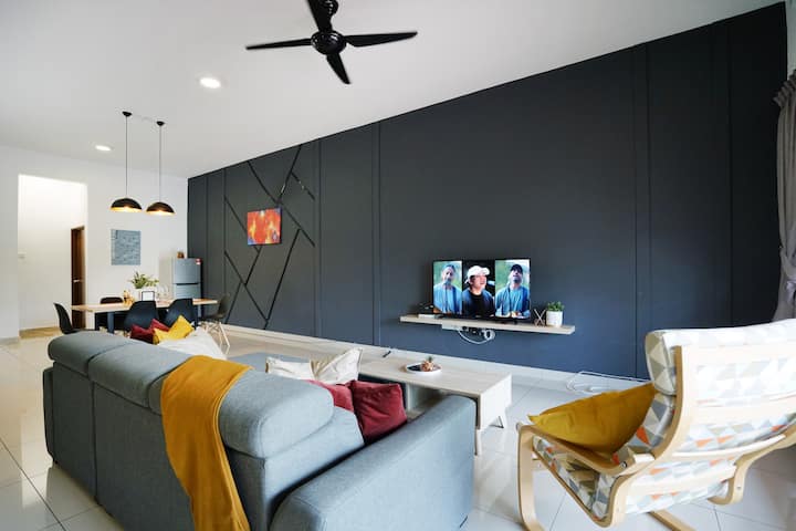Desaru Escadia Modern & Warm Theme By Joyfully - Bandar Penawar