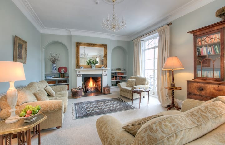 Monmouth Town House - Saint James Square - Symonds Yat