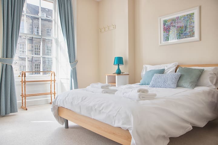 Fabulous Flat On Royal Mile - Edinburgh