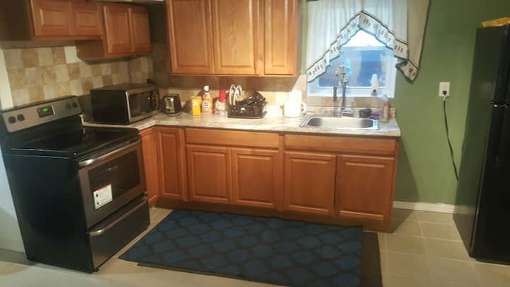 Fleetwood Studio Apt, 
Non Contact Nonsmoking - Nouvelle-Rochelle, NY