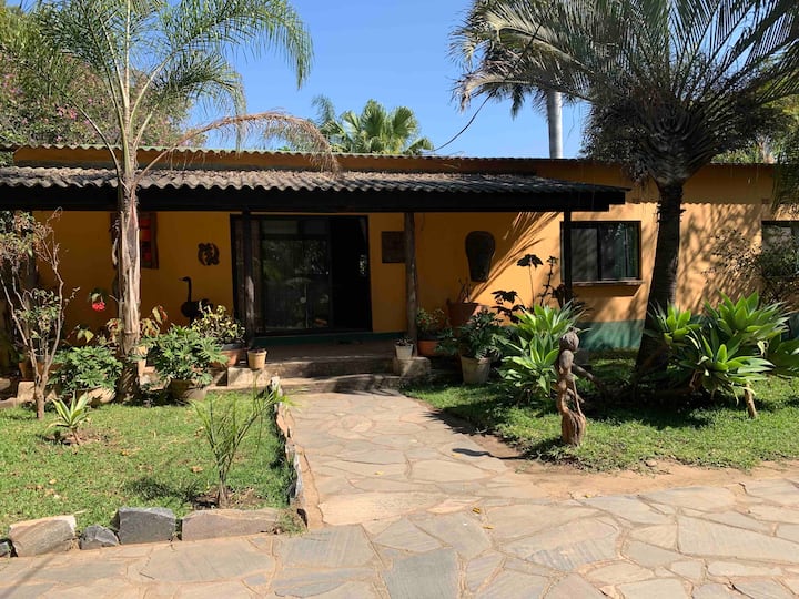 Pa Nkweto.
An Oasis Of Peace. - Lusaka