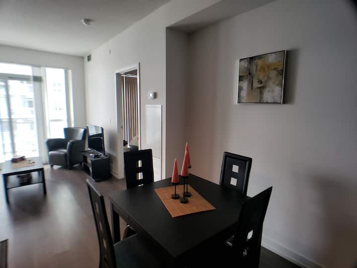 Your Home Away From Home Yonge And Eglinton - Toronto