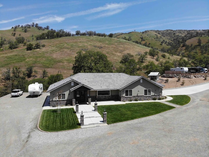Ranch/orchard, Private Entrance, Mountain View - Tehachapi, CA