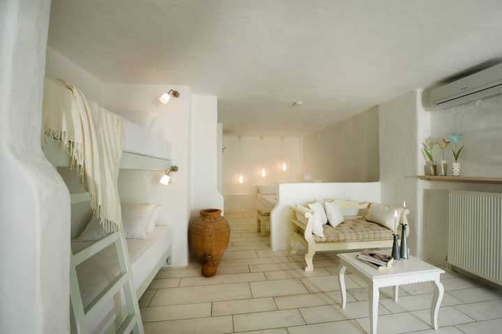 "Cobbled Road" Elegant A'class Studio - Alonnisos