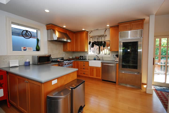 Prime Location! Historic Home Available Monthly - Portland, OR