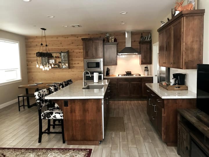 Old-time Country Getaway In Redding - Redding, CA