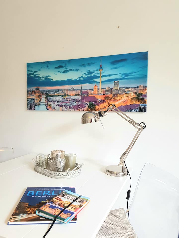 Sweet Cozy Apartment-with Parking Space By Request - Berlin