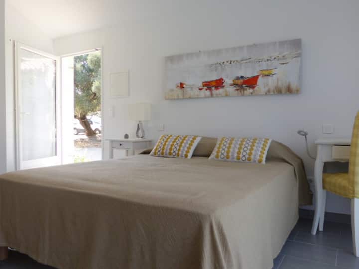 Lou Cabanon Le Mas Des Salettes - Bandol