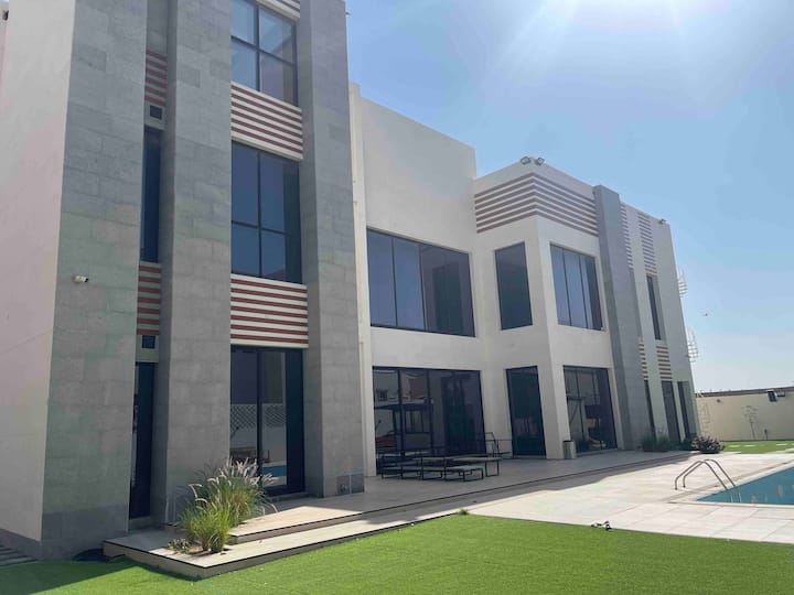 Vacation Villa W Swimming Pool - Ajman