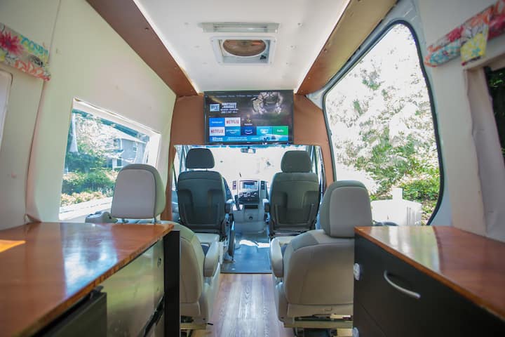 Mercedes Benz Sprinter Luxury Rv Pdx - Portland, OR