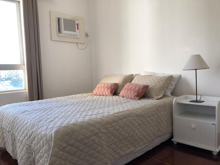 Apartamento Na Pituba, Amplo E Muito Aconchegante. - Rio Vermelho