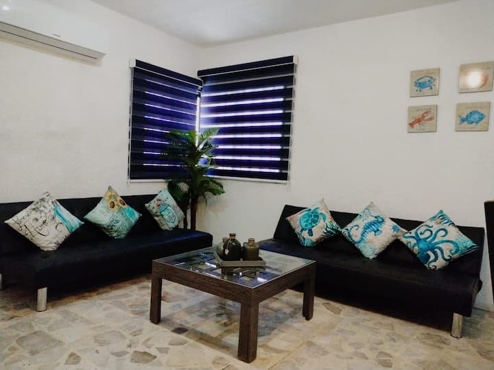Departamento Frente Al Mar En Plena Zona Dorada De Mazatlan - Mazatlán