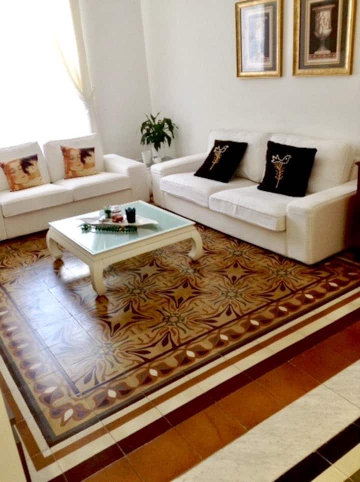 Lata's Luxury Apartment - Bríndisi