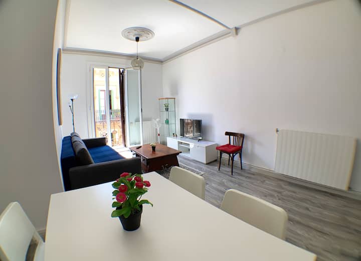 Great 2bd + 2bth With Balcony In Gracia Virreina - Barcelona
