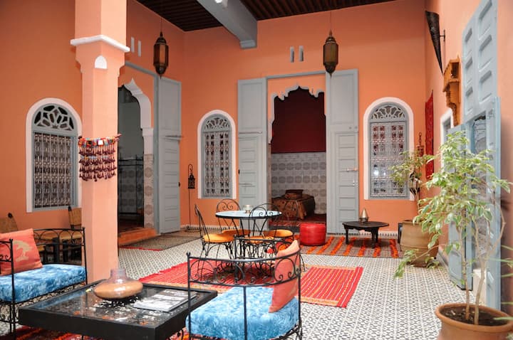 Riad 5 Chambres Avec Salle D'eau, Wc Privatifs. - Meknes