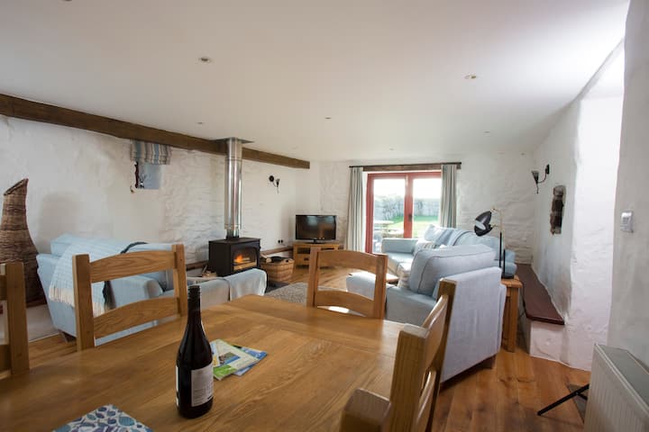 Luxury Cottage By St.davids, Beach And  Harbour - Whitesands Bay