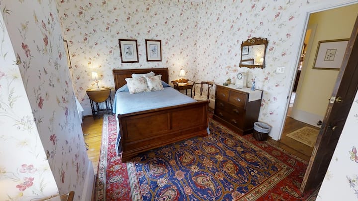 Foxchase Room #3 Perfect For The Single Traveler - New Bern, NC