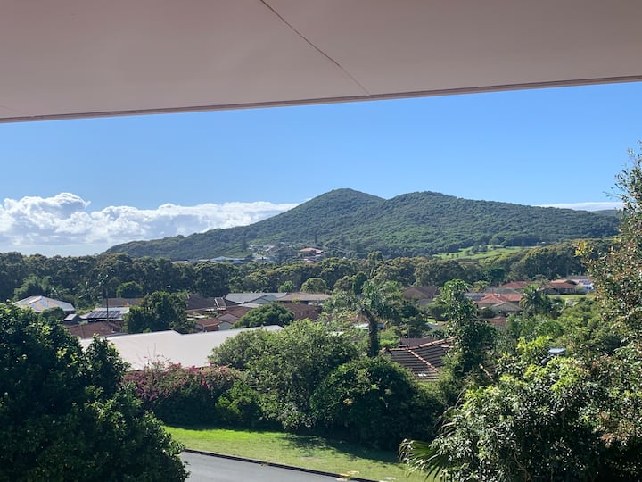 Beachside Escape - Four Bedroom Home - Forster