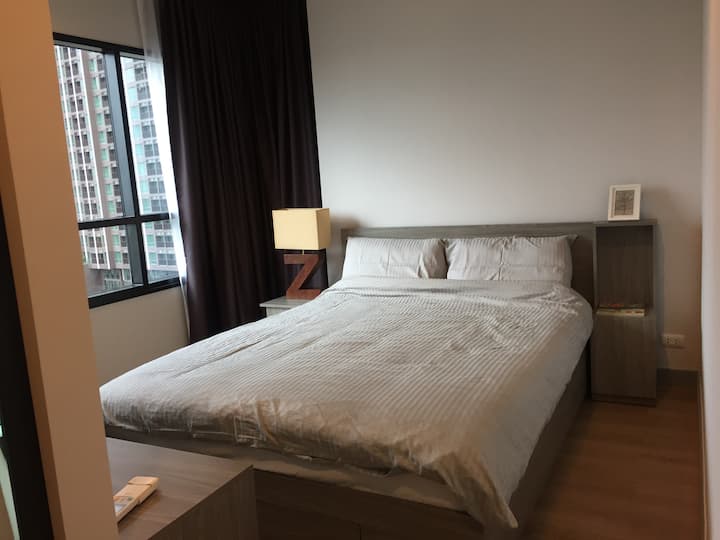 Cozy Condo Next To Mrt With Pool Gym Kitchen 40 Sq - Bangkok