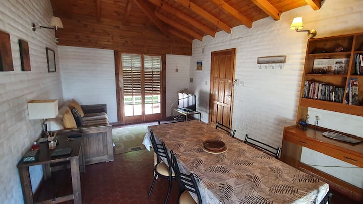 Comfortable Apartment 2 Blocks From The Beach! - Provincia de Chubut