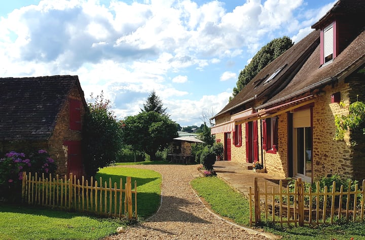Le Charme De L’ancien, Le Confort En Plus ! - Saint-Yrieix-la-Perche
