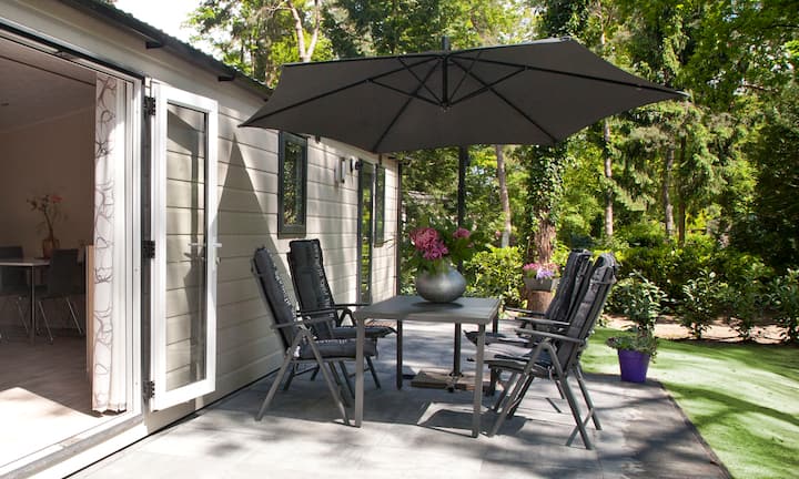 Chalet Op Ruime Kavel Incl Schuur En  Parkeerplek - Lochem