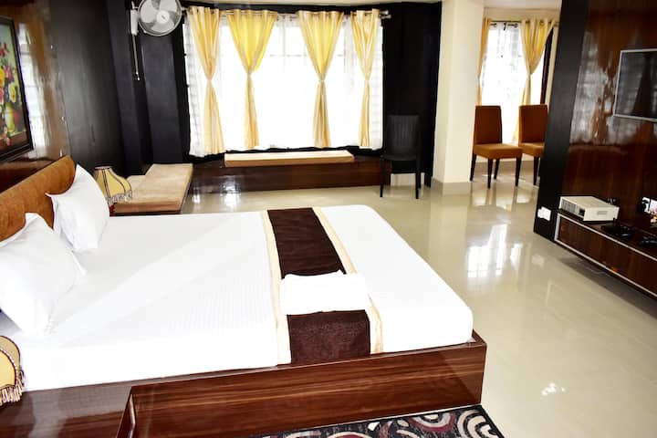 Superior Queen Room With Mountain View- Have A Glance And Capture. - Kalimpong