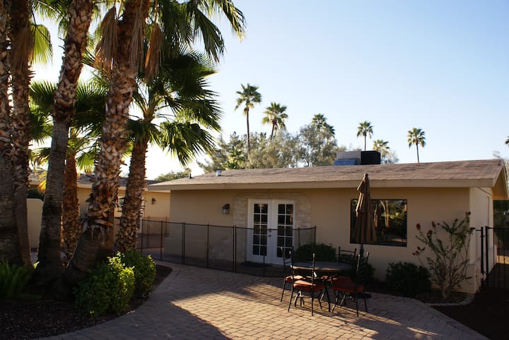 Sweetwater Cottage - Scottsdale, AZ