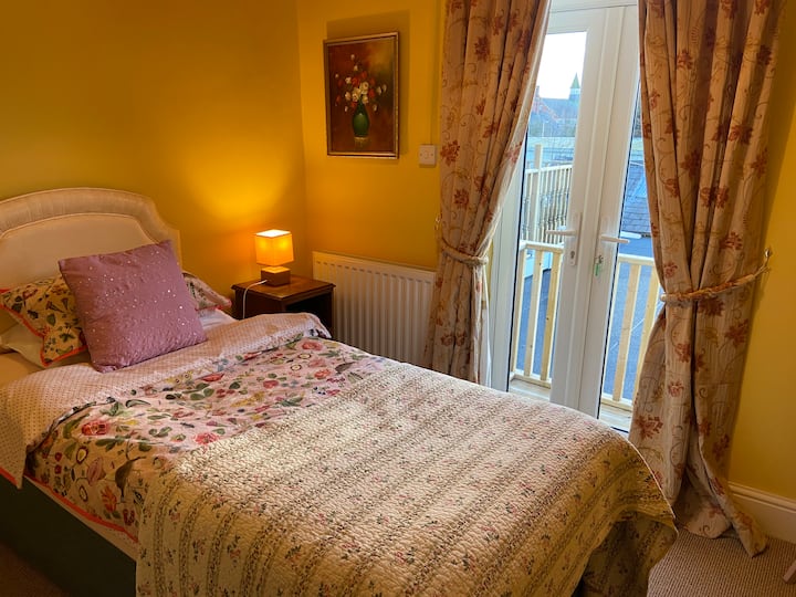 Lovely En-suite Room -Northwich Town Centre - Northwich