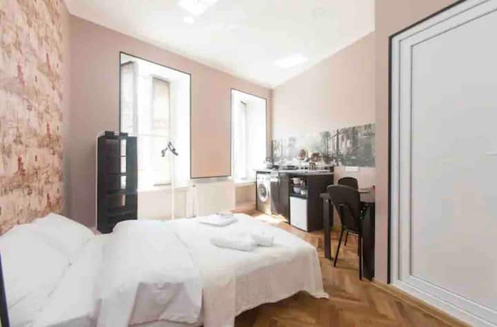 Cozy Flat 1 In Center Of Tbilisi - Tbilisi