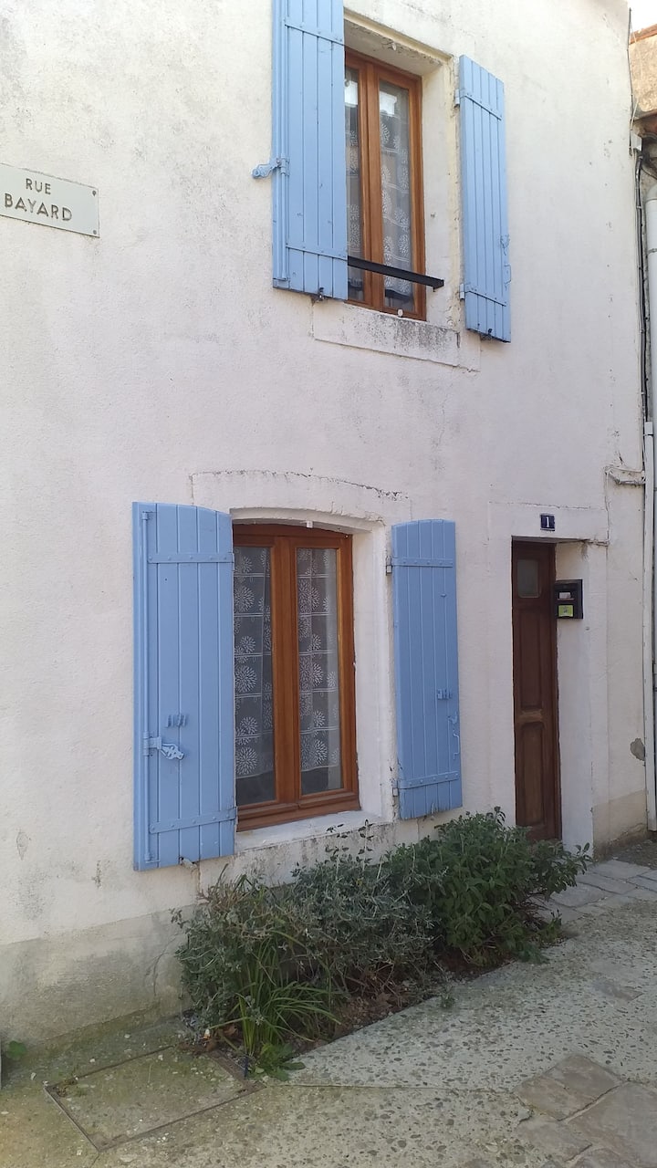 La Maisonnette Dans Le Centre Ville De Bram. - Bram