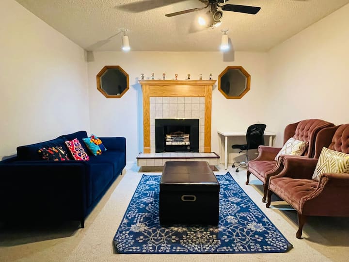 Cute And Cozy Private Suite With Park View - Saskatoon