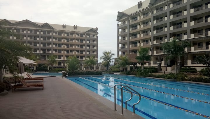 New Resort Type Condo Near Bgc And Airport - Taytay