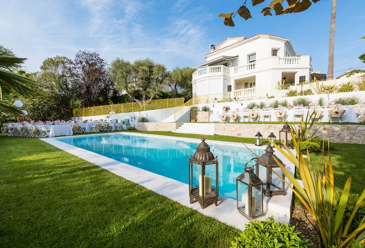 Cap D'antibes Art Deco Villa
6 Bedroom Near Beach - Antibes
