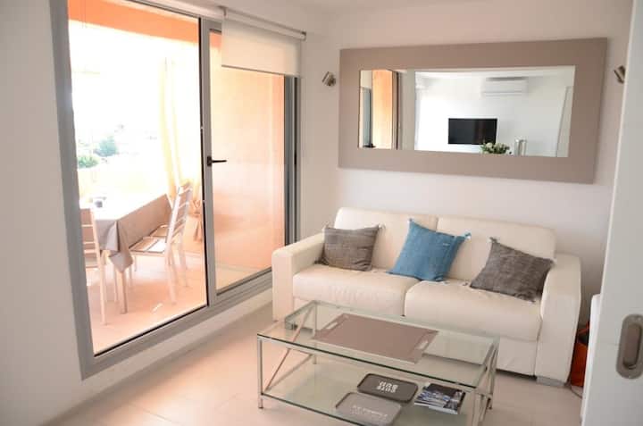 Bel Appartement Vue Mer (Climatisé/parking/balcon) - Saint-Tropez