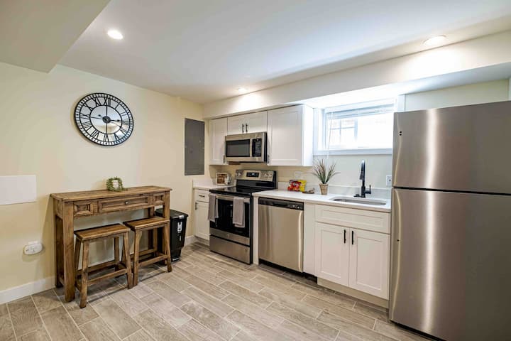 Charming & Tranquil Manor Park Retreat ~ Queen Bed - Takoma Park, MD