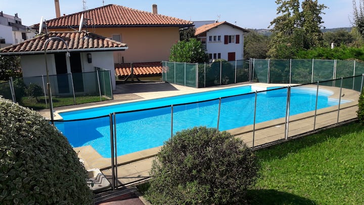 Maison Mitoyenne Avec Piscine Plage à 7 Min à Pied - Hendaye