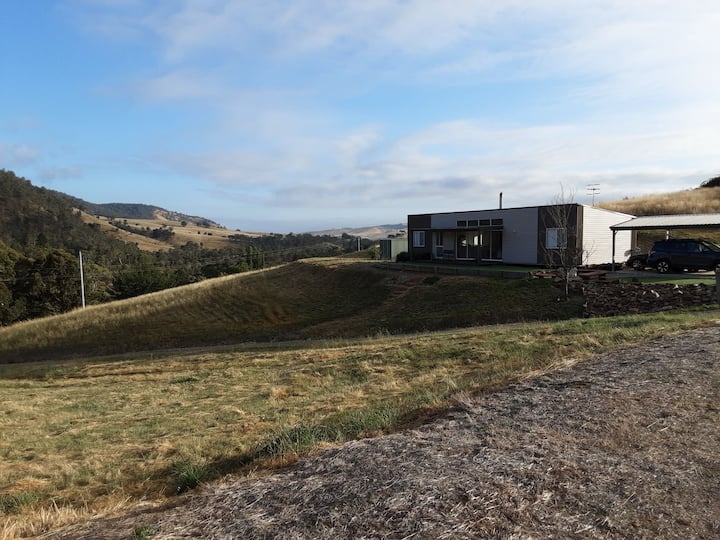 Omeo Mountain Views. Peace And Tranquillity - 奧米歐