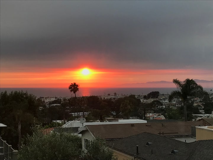 Ocean Views And Short Walk To Beach (Hermosa) - Torrance, CA