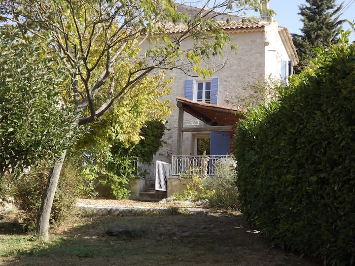 Joli Mas Provençal Datant Du Xviii° Avec Piscine - Étang de la Bonde