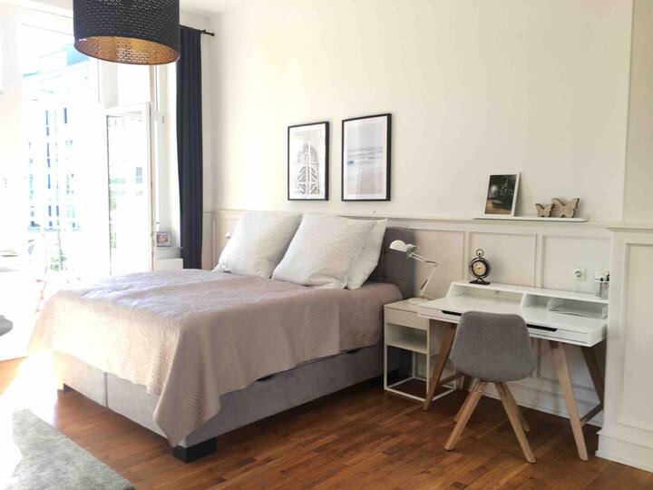 Exklusive Altbauwohnung In Zentrale Lage Siegburg - Siegburg