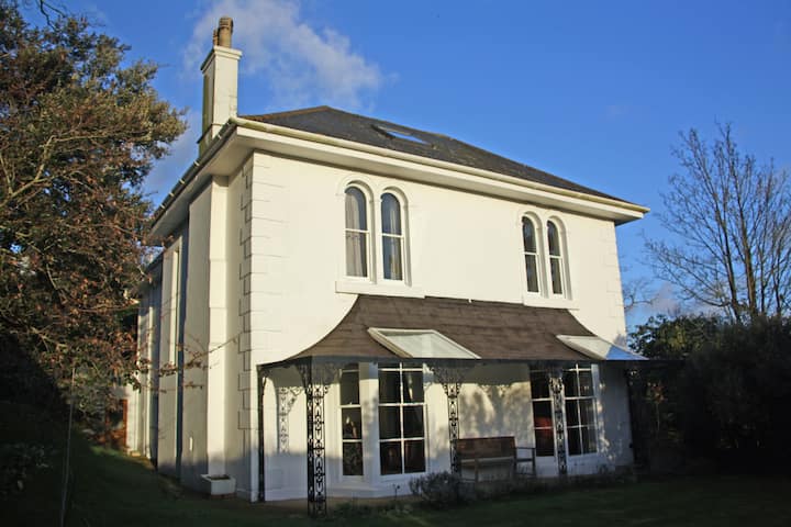 Stunning Victorian House In Totnes - Devon