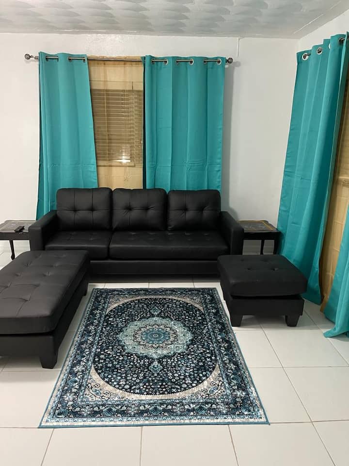 Jane's Place - A Skip From The Beach - Nassau